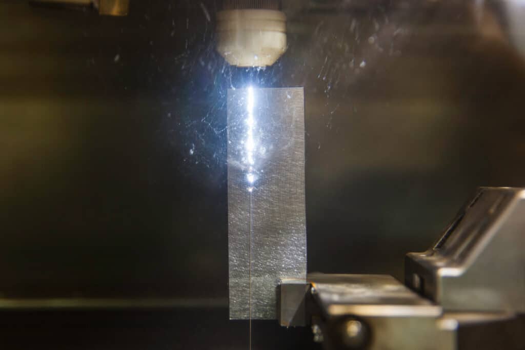 Électro érosion à fil - Usinage de précision au micron